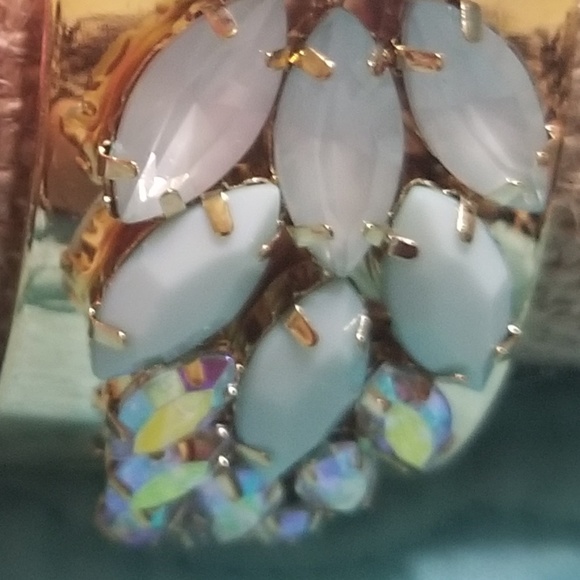 Justin & Taylor | Jewelry | Justin Taylor Aurora Borealis Rhinstone ...